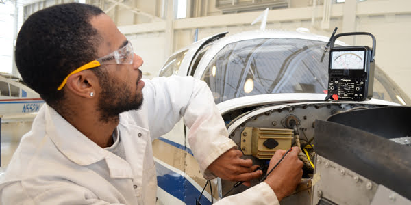 Airframe Mechanics and Aircraft Maintenance Technology/Technician ...